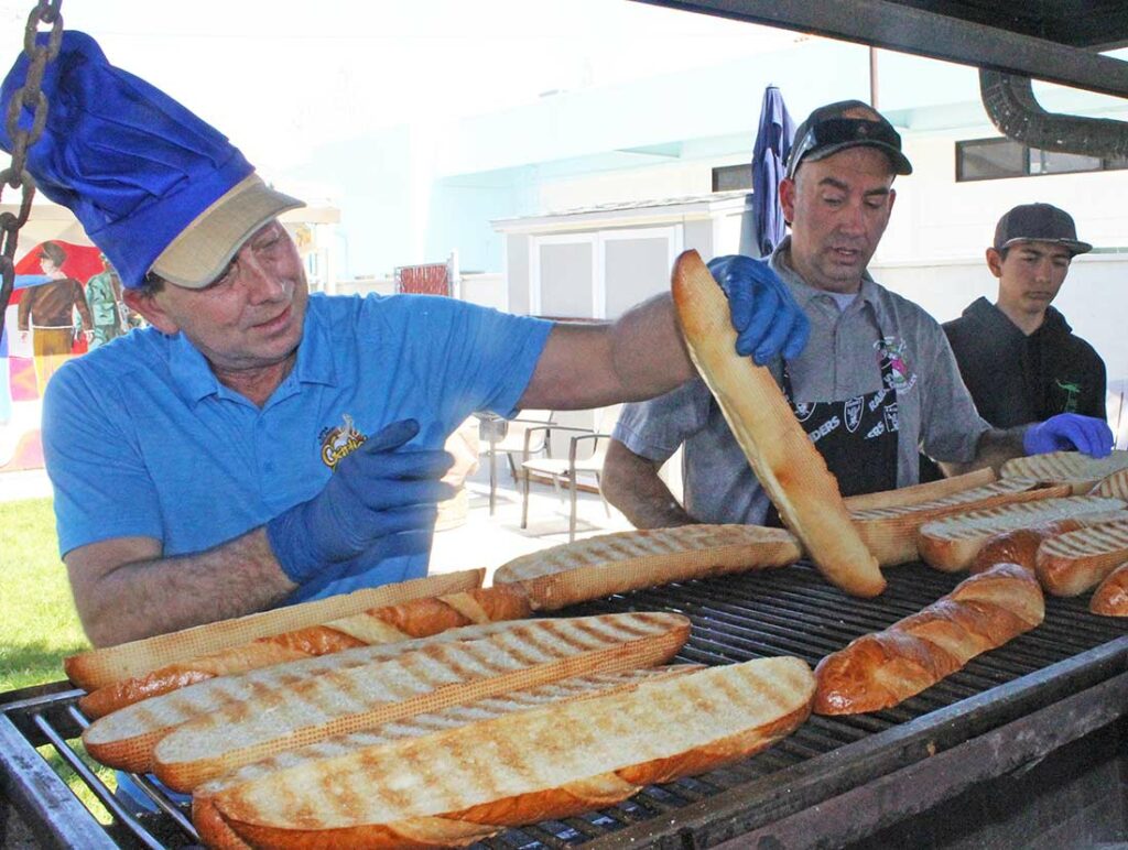 PHOTO: Gilroy garlic bread event benefits veterans hall | Gilroy Dispatch